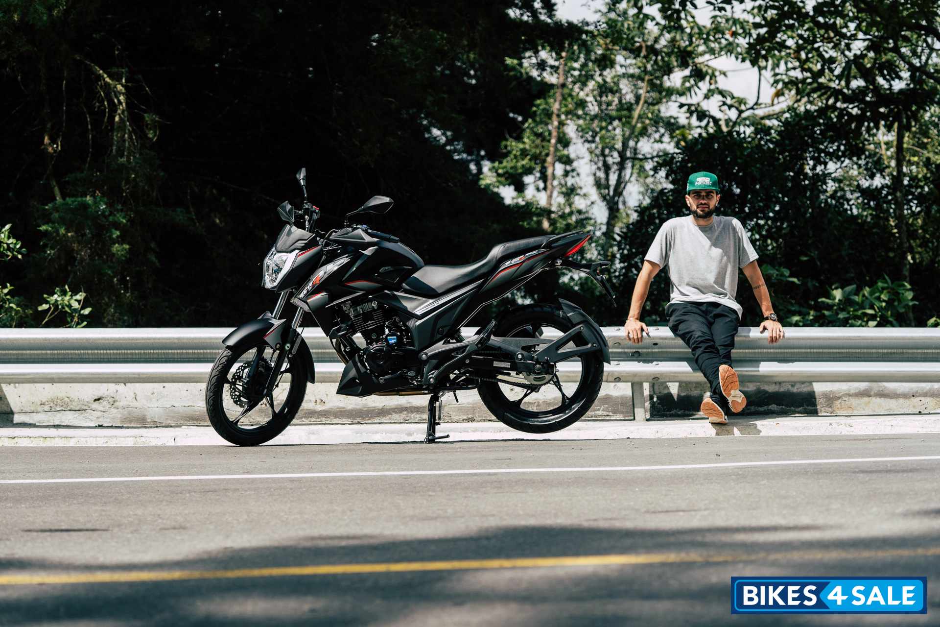 AKT Motos CR4 125 UNISHOCK Motorcycle Price, Specs and Features - Bikes4Sale