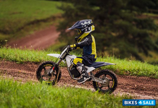 Husqvarna 2024 EE 2 Electric Motorcycle Price, Specs and Features - Bikes4Sale