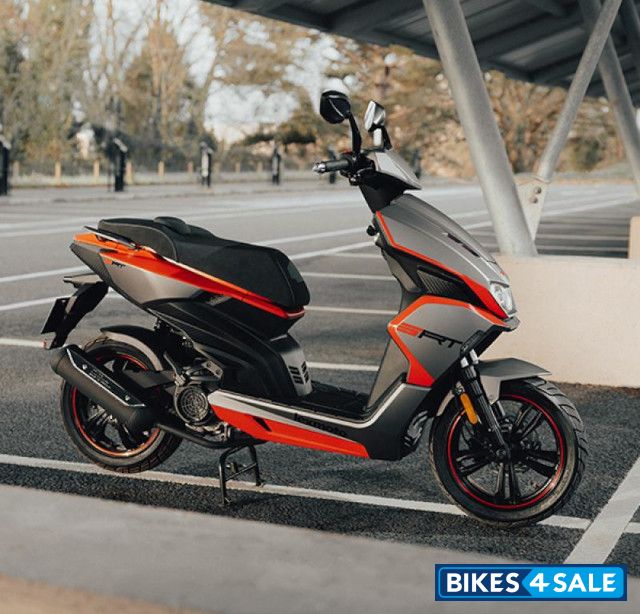 Lexmoto SRT 125 Scooter Price, Specs and Features - Bikes4Sale