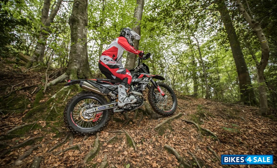 Rieju MR Pro 125 Motorcycle Price, Specs and Features - Bikes4Sale