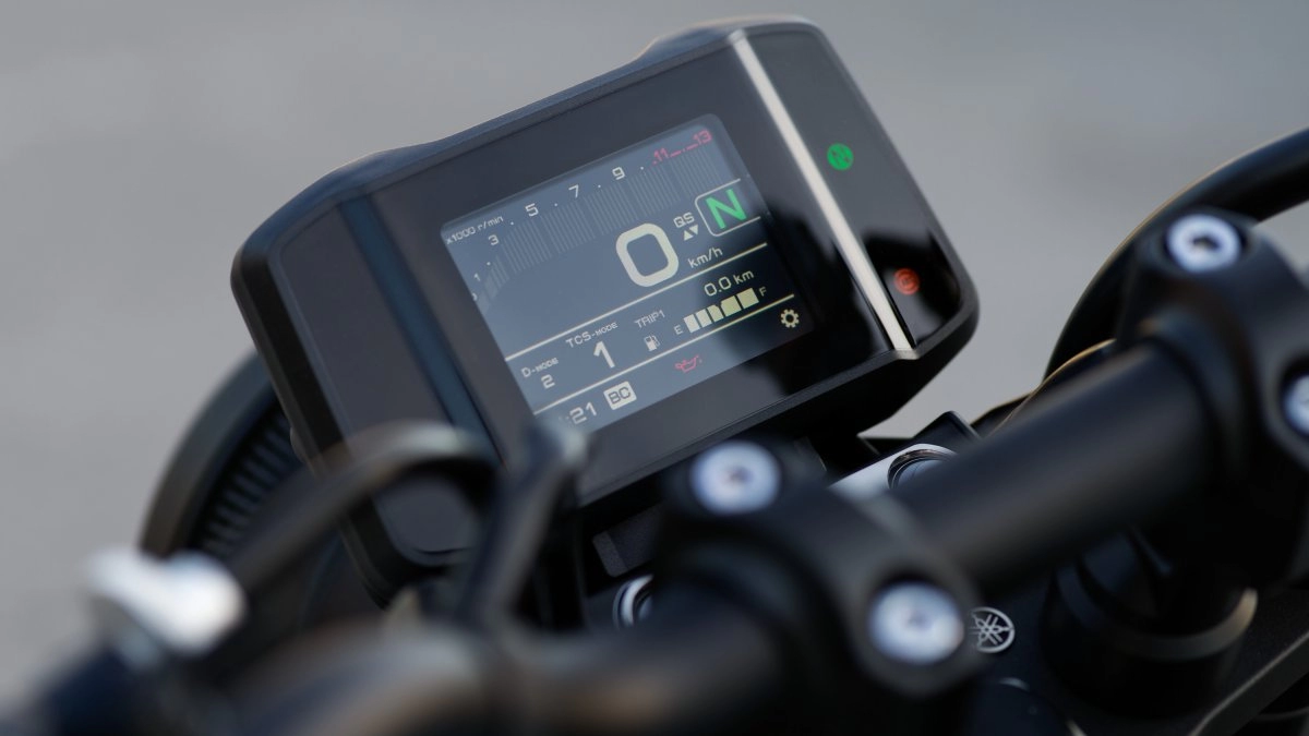 Full-Color 3.5-inch TFT Instrument Display. Yamaha 2024 XSR900 Motorcycle Pictur - Bikes4Sale