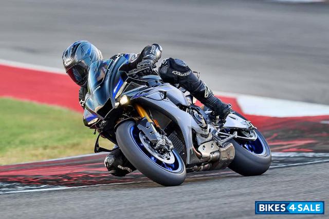 Yamaha YZF-R1M 2025 Motorcycle Price, Specs and Features - Bikes4Sale