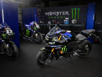 Yamaha YZF-R3SP Motorcycle Picture Gallery - Bikes4Sale